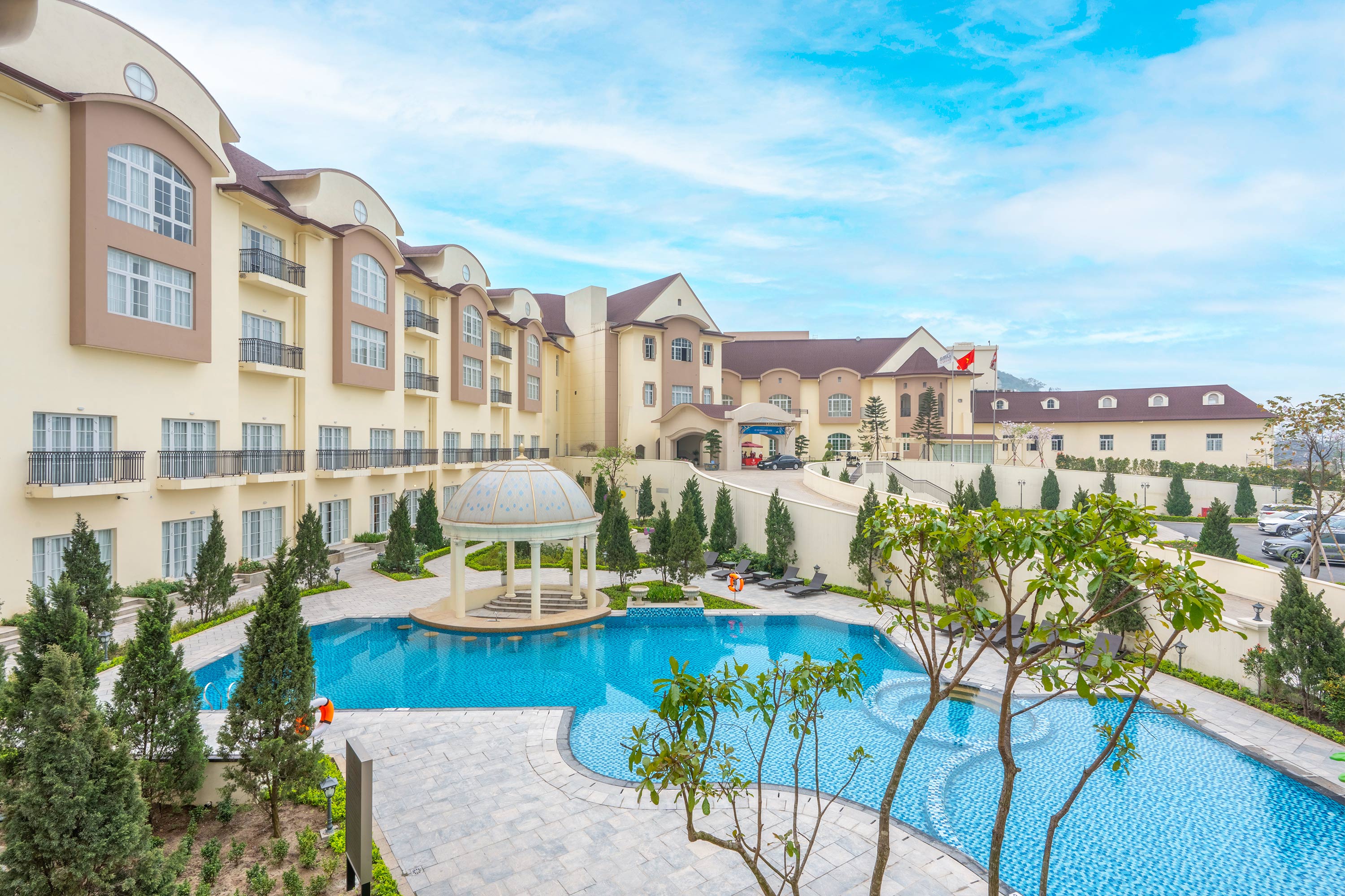 Legend Valley Hotel