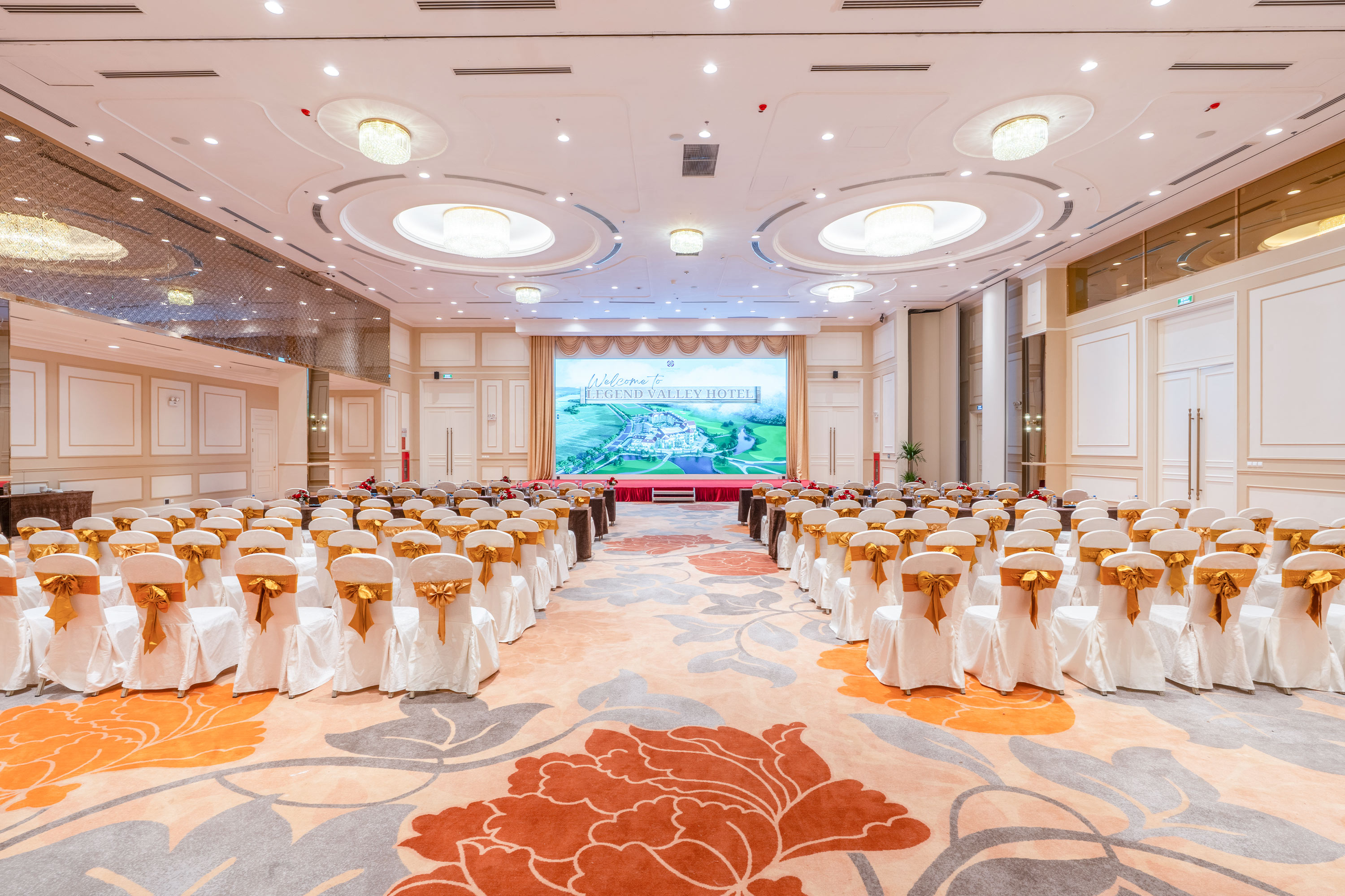 Legend Valley Hotel